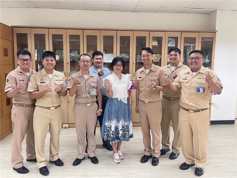 The commanding officer of Naval Communication System Command, CPT. Chen ...
