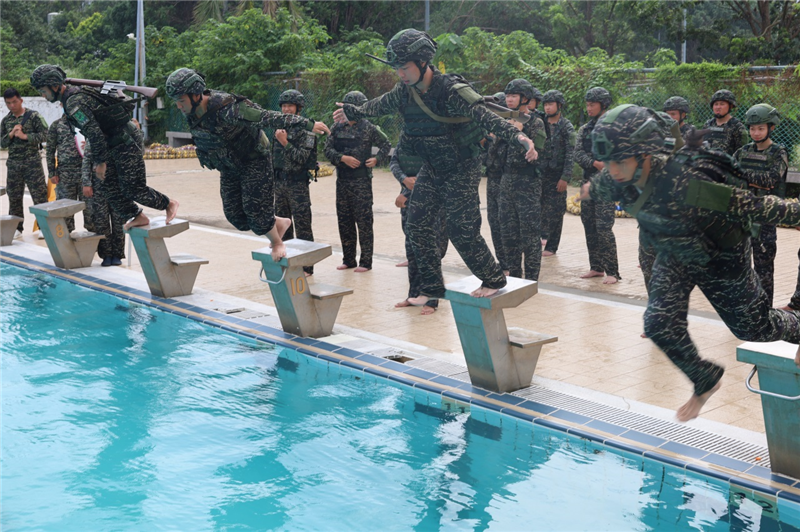 The 113-4 Marine Corps Reserve Non-commissioned Officer Class of the ...
